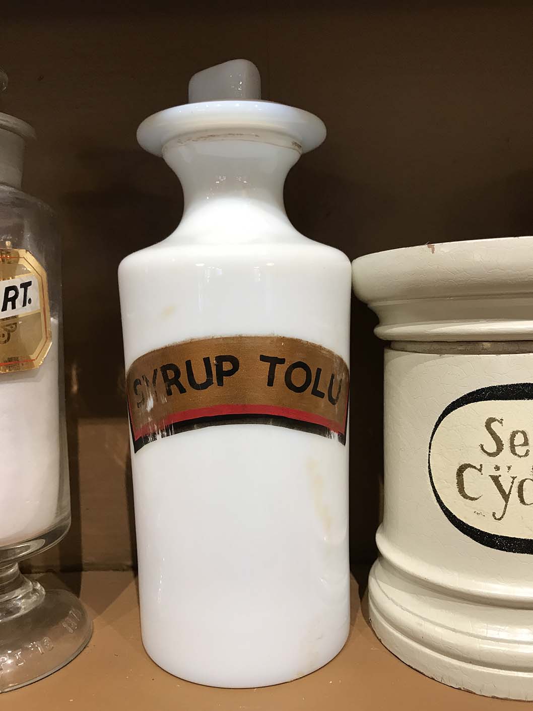 Syrup Tolu Milk Glass Jar – Pharmacy Research Center